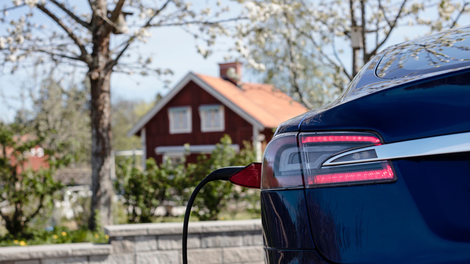 Ellevio | När du ska köpa laddbox och ladda elbilen hemma